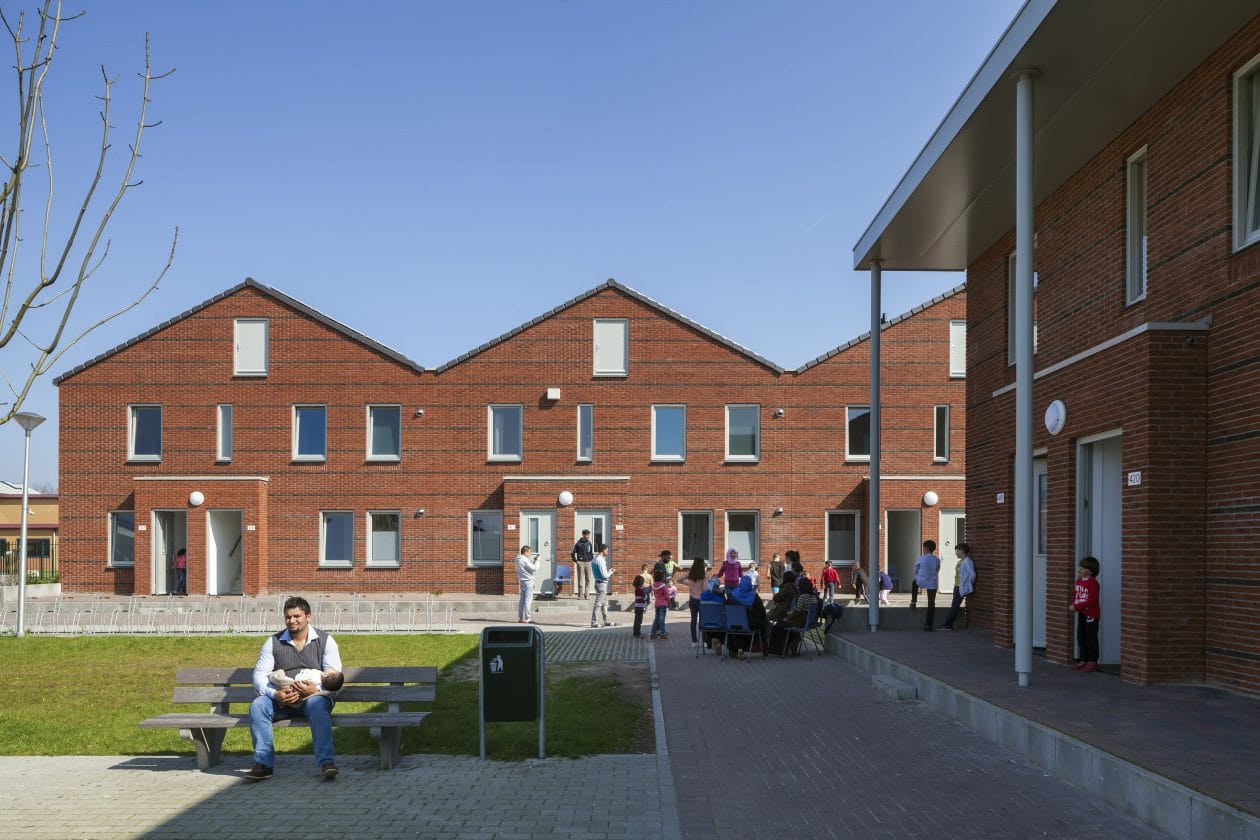 AZC Ter Apel geopend - Architectuur.nl